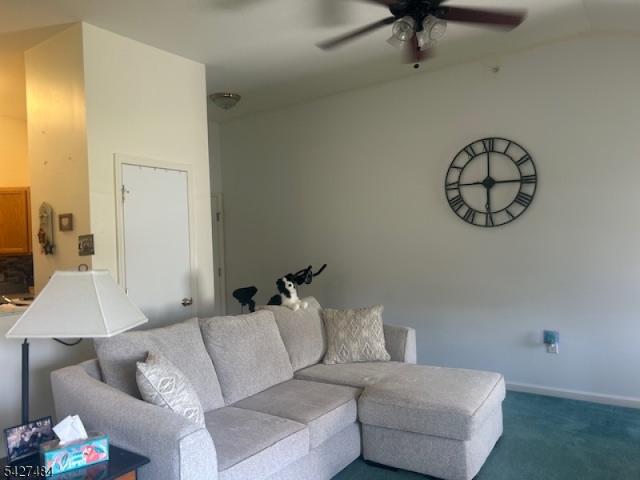 832 Honeybrook Cir