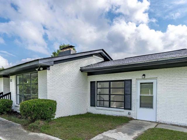 832 Highland Grove Avenue
