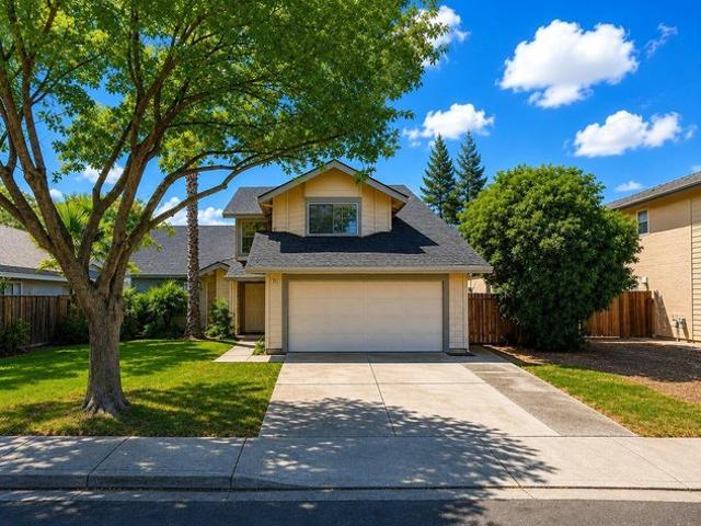 832 Orkney Dr, Patterson, CA 95363