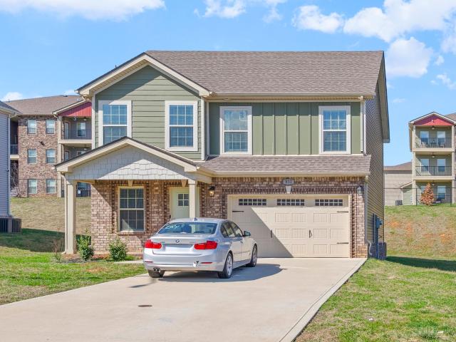 832 Lillian Grace Dr