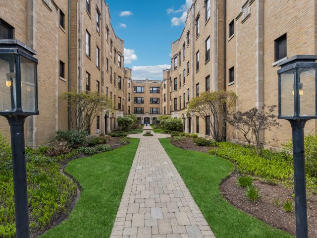 832 Michigan Ave, Unit G2, Evanston, IL 60202 | MLS #12622 | Compass