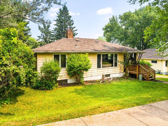 832 N 43rd Avenue W