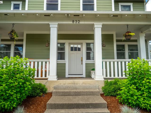 832 s edwards rd