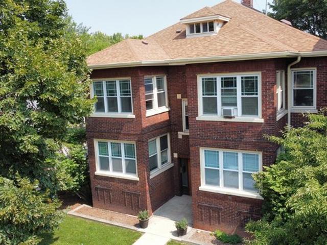 832 S Maple Ave, Oak Park, IL 60304