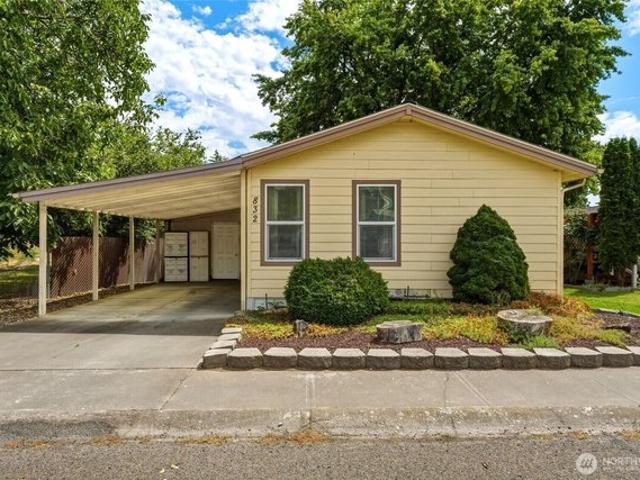 832 SE Scenic View Dr, College Place, WA 99324