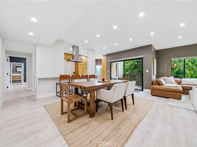 832 Palm Ave Apt 201, West Hollywood, CA 90069