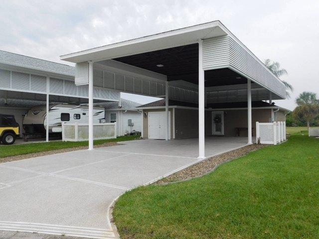 832 Plantation Dr, Titusville, FL 32780