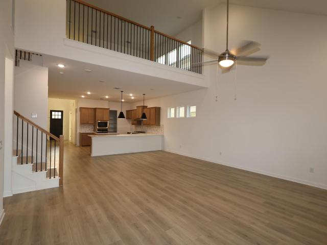 832 Purmela St