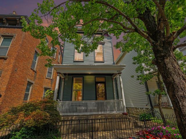 832 Willard Street