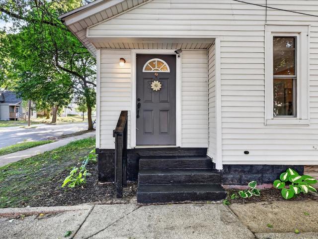 832 Thomas Street