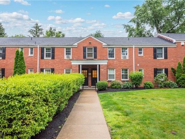 832 Thorn St Apt 14, Sewickley, PA 15143