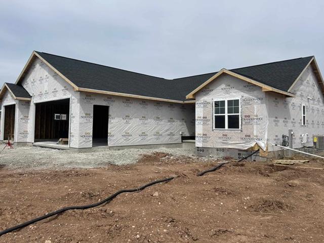 8334 Marlo Ave, Neenah, WI 54956