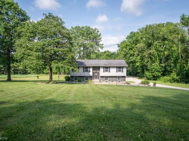 8334 Bailey Rd NE, Mineral City, OH 44656