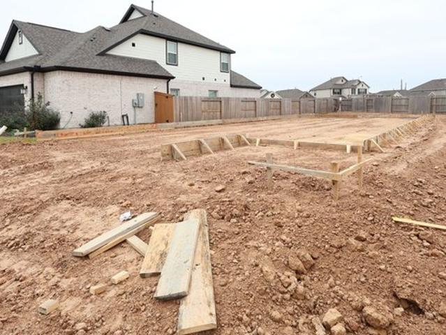 8334 Blue Shell Ln, Cypress, TX 77433