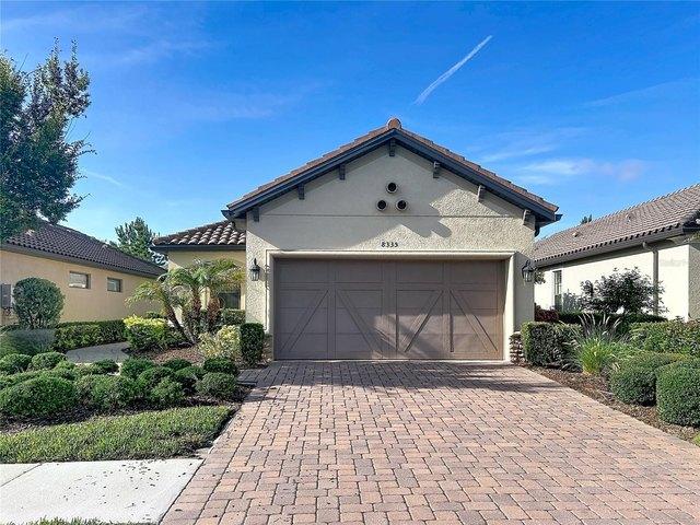 8335 Alberata Vista Dr, Tampa, FL 33647