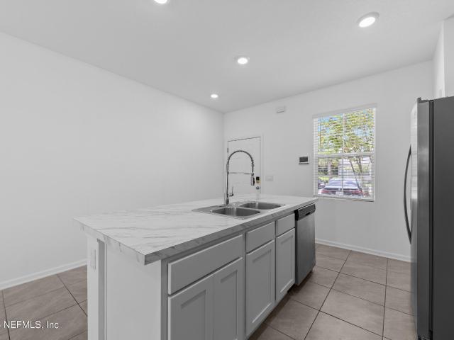 8335 Asteroid St, Jacksonville, FL 32256 | MLS #2154