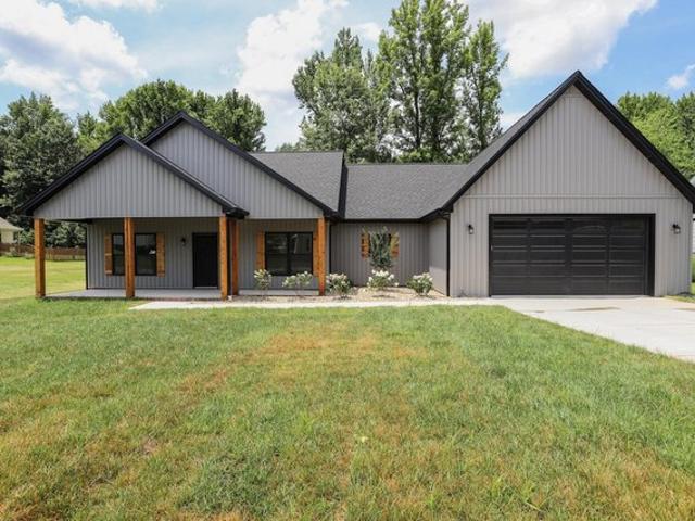 8335 Danube Dr, West Paducah, KY 42086