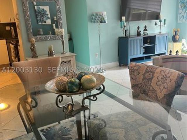 8335 SW 72nd Ave Apt 212D, Miami, FL 33143