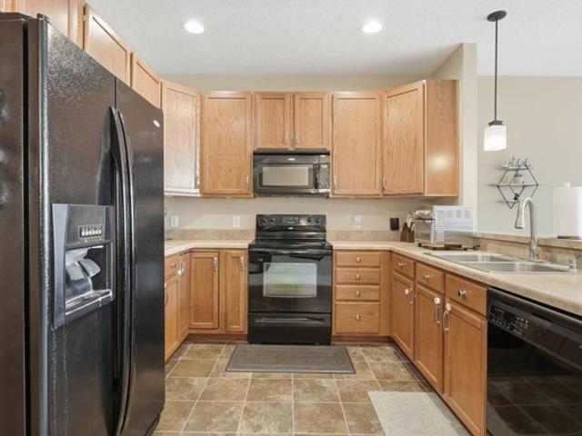 8336 Emery Pkwy N, Champlin, MN 55316