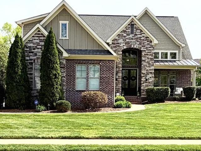 8336 Georgetown Bay Dr, Ooltewah, TN 37363