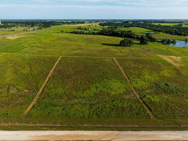 8339 Tottenham Rd, Chappell Hill, TX 77426