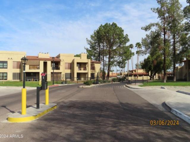 8330 N 21st Dr #J105, Phoenix, AZ 85021
