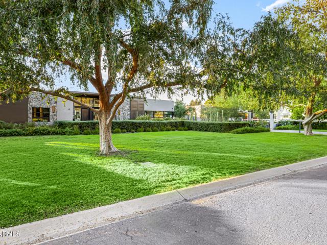 8330 N 74th Pl, Scottsdale, AZ 85258 | Compass