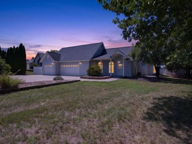 8330 Clear Lake Rd, Grass Lake, MI 49240