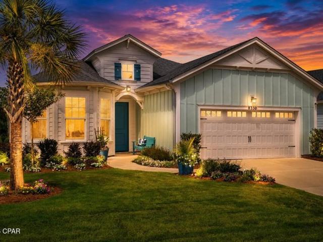 8330 Landshark Blvd, Panama City Beach, FL 32413
