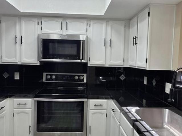 8331 N 21st Dr Unit H104, Phoenix, AZ 85021