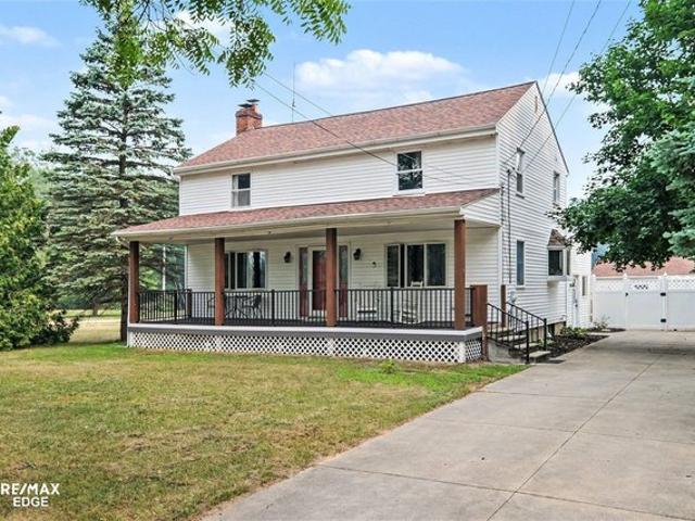 8331 E Coldwater Rd, Davison, MI 48423
