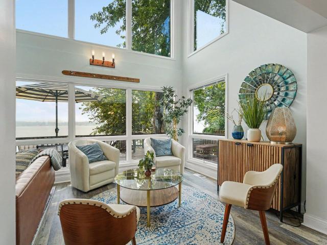 8331 Lake Shore Drive