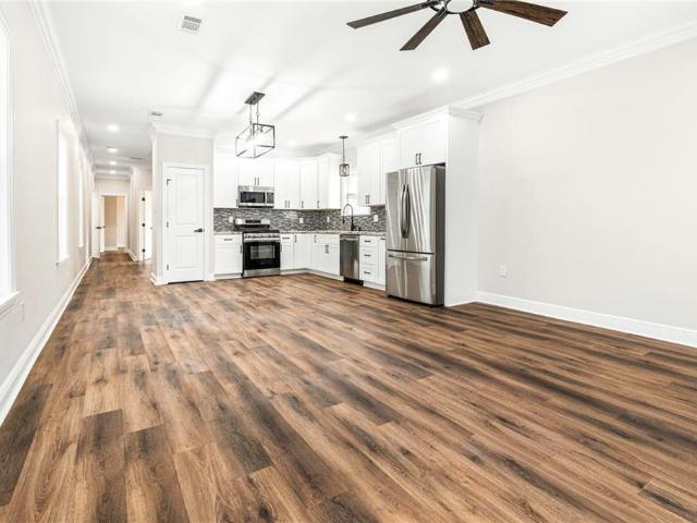 8332 Apple Street