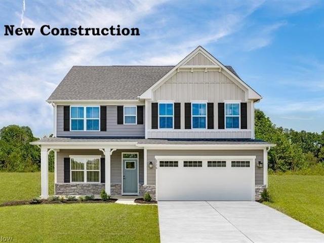 8332 Falls Glen Ln, Olmsted Falls, OH 44138