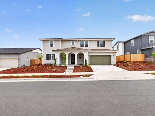 8332 Lamplight Dr, Tracy, CA 95377