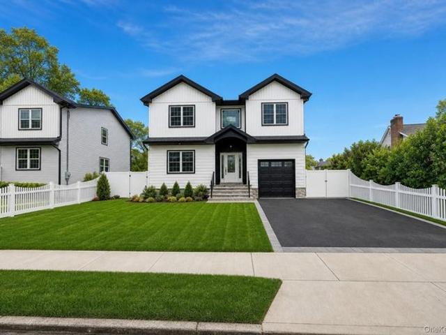 833 Cleveland St, West Hempstead, NY 11552