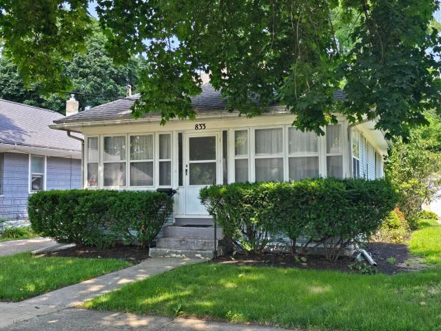 833 Backus Street