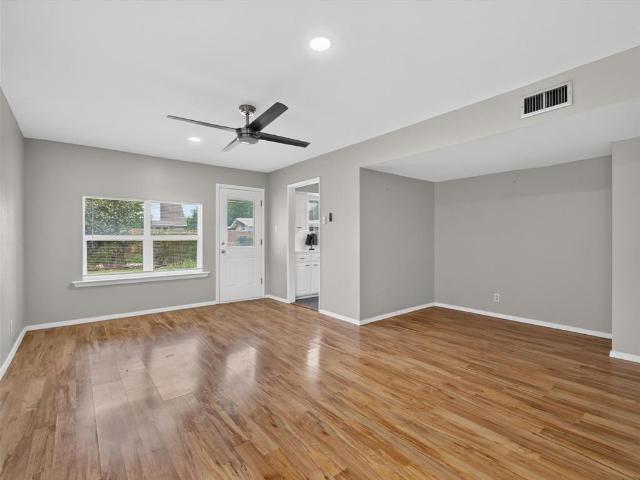 833 Brentwood Lane