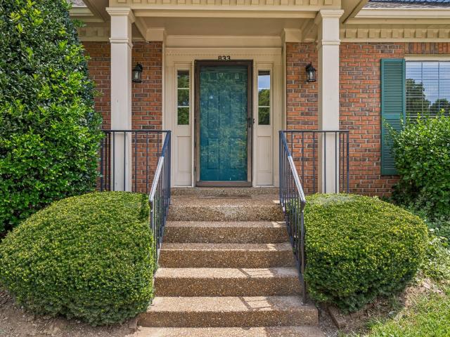 833 Brentwood Pt