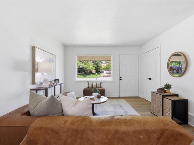 833 Bridle Avenue
