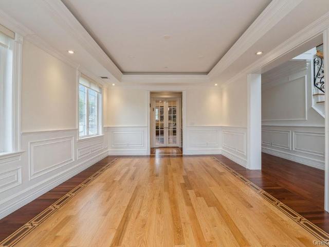 833 Glen Drive
