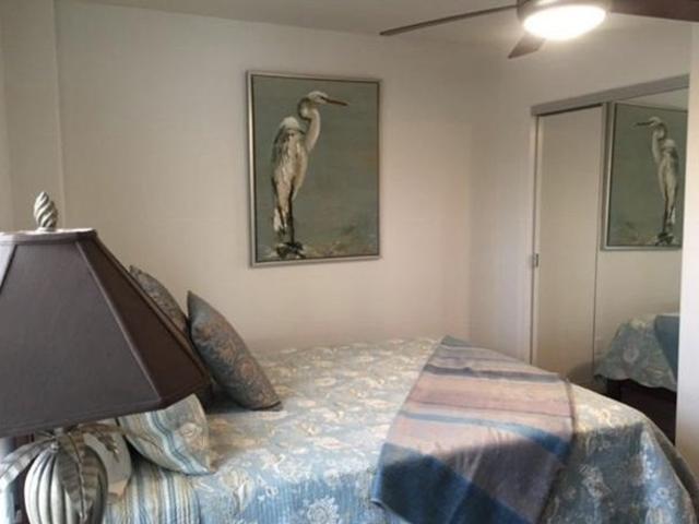 833 Felspar St, San Diego, CA 92109
