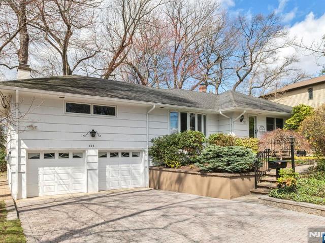 833 Koman Drive
