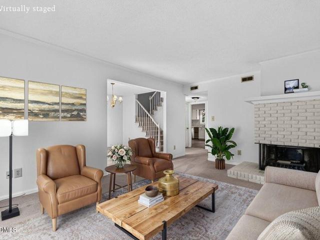 833 Kensington Dr, Cary, NC 27511