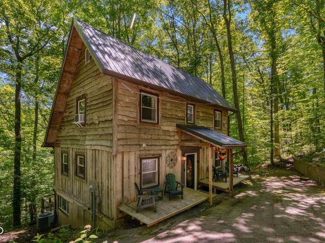 833 Helmsburg Road