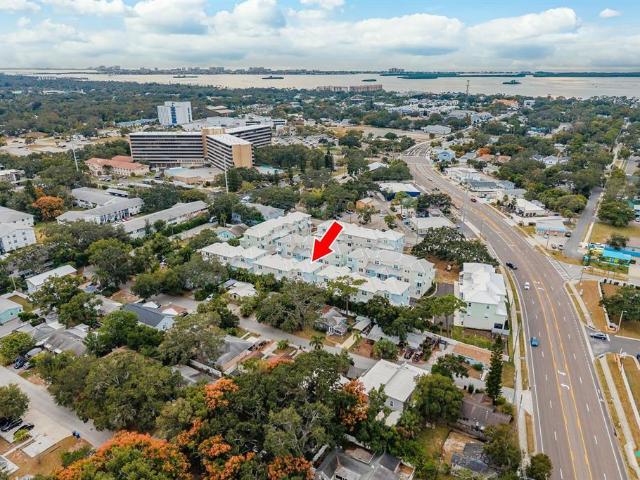 833 Oak Bend Ln, Dunedin, FL 34698 | MLS #TB8444 | Compass