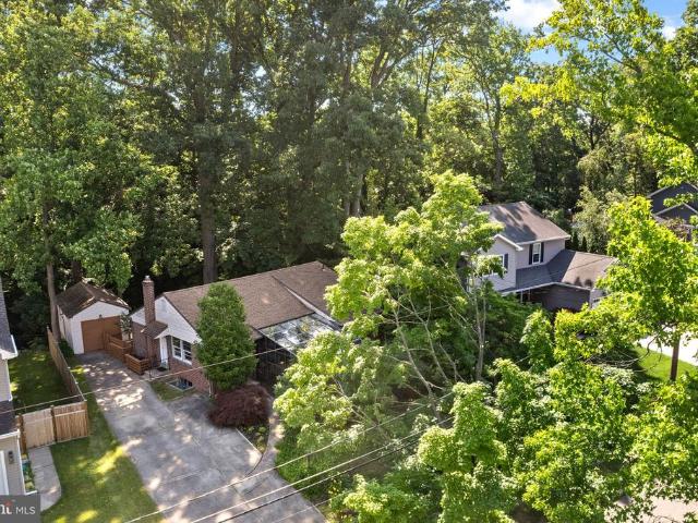833 Longwood Drive