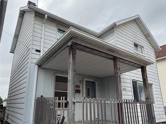 833 Morton St