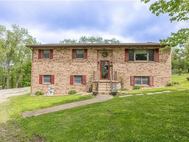 833 Main St, McClellandtown, PA 15458