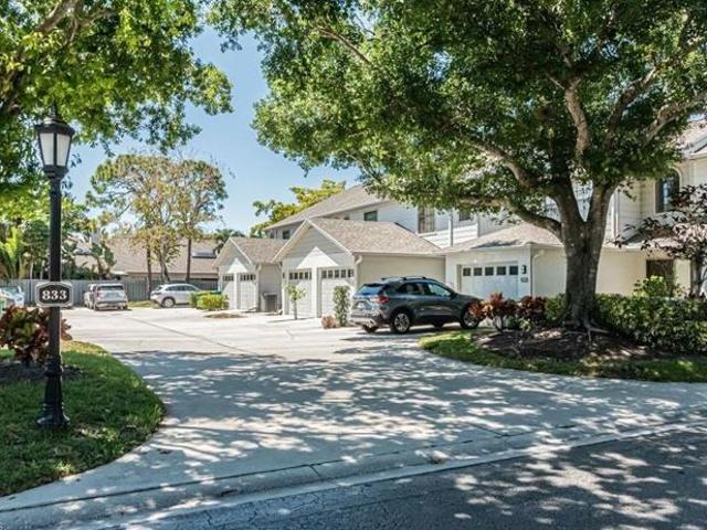 833 Meadowland Dr #B, Naples, FL 34108